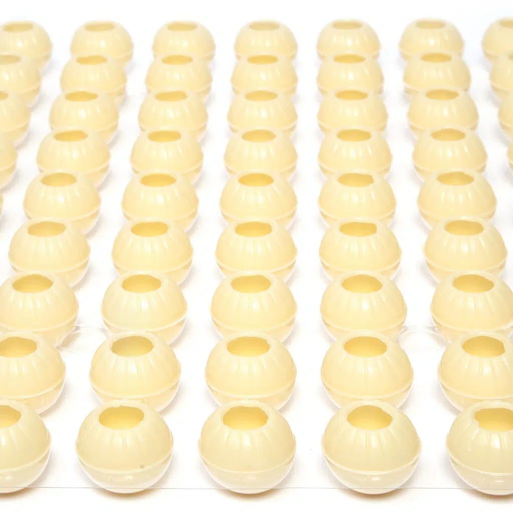 TRUFFLE SHELLS WHITE - Barbara Luijckx - Chocolate decoration manufacturer